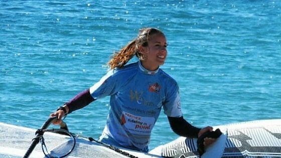 Windsurf: Laura Linares torna a gareggiare, ingaggiata dal club Lauria ...