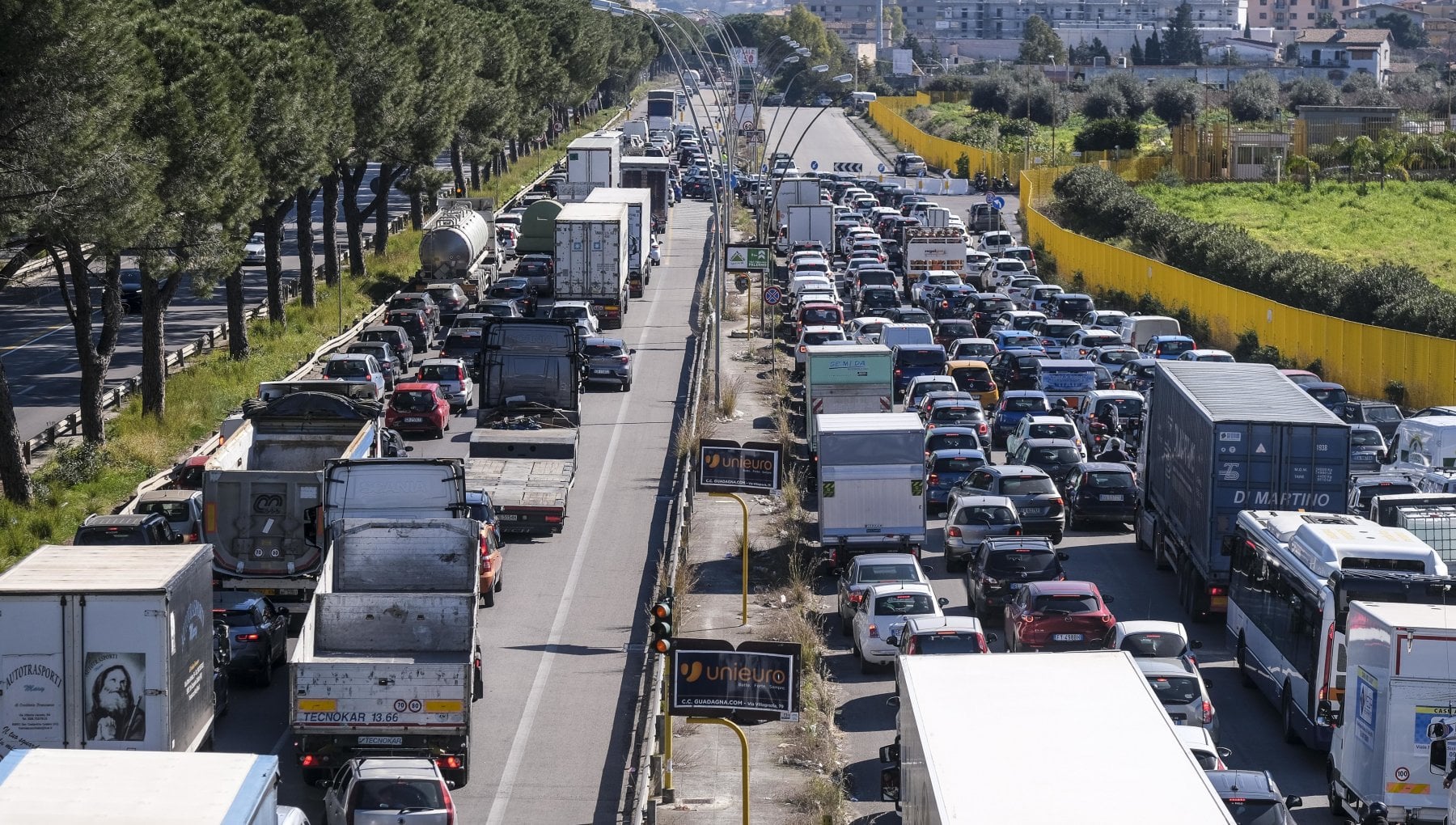 Il triste record di Palermo: capitale italiana del traffico stradale ...