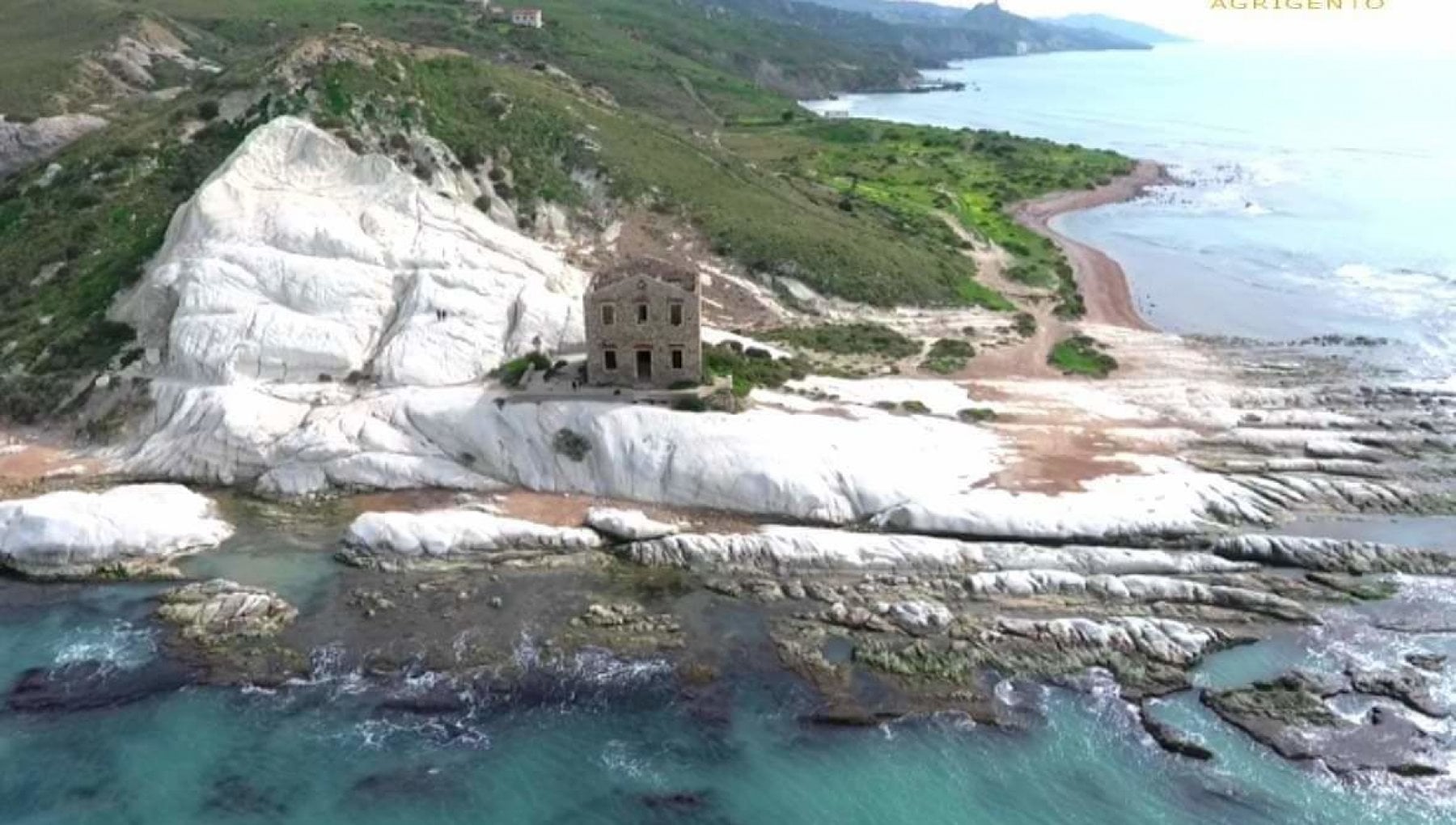 Punta Bianca diventa riserva naturale, ma resta l'incognita delle ...