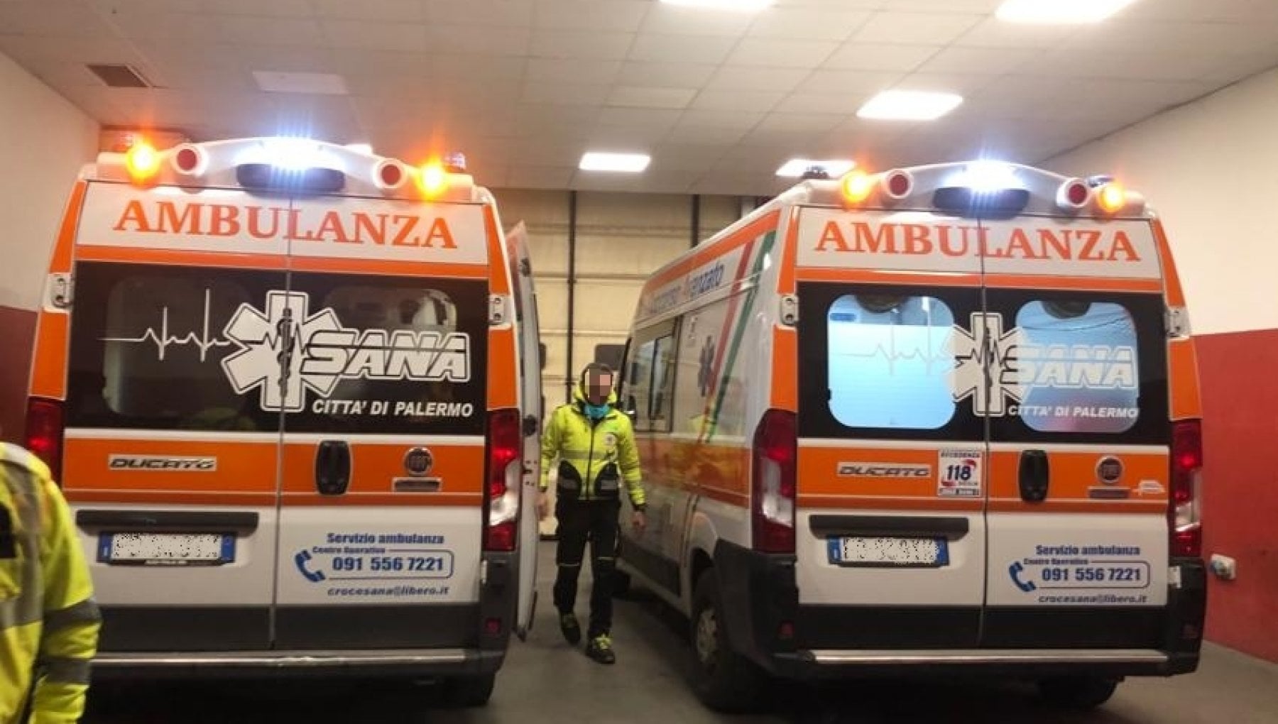 Le ambulanze "Croce Sana" sponsorizzate dal boss entrano nella squadra ...