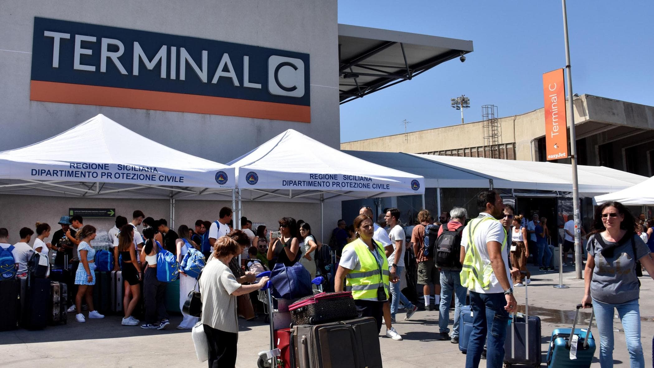 Disagi senza fine all’aeroporto di Catania, nuovo scontro tra il ...