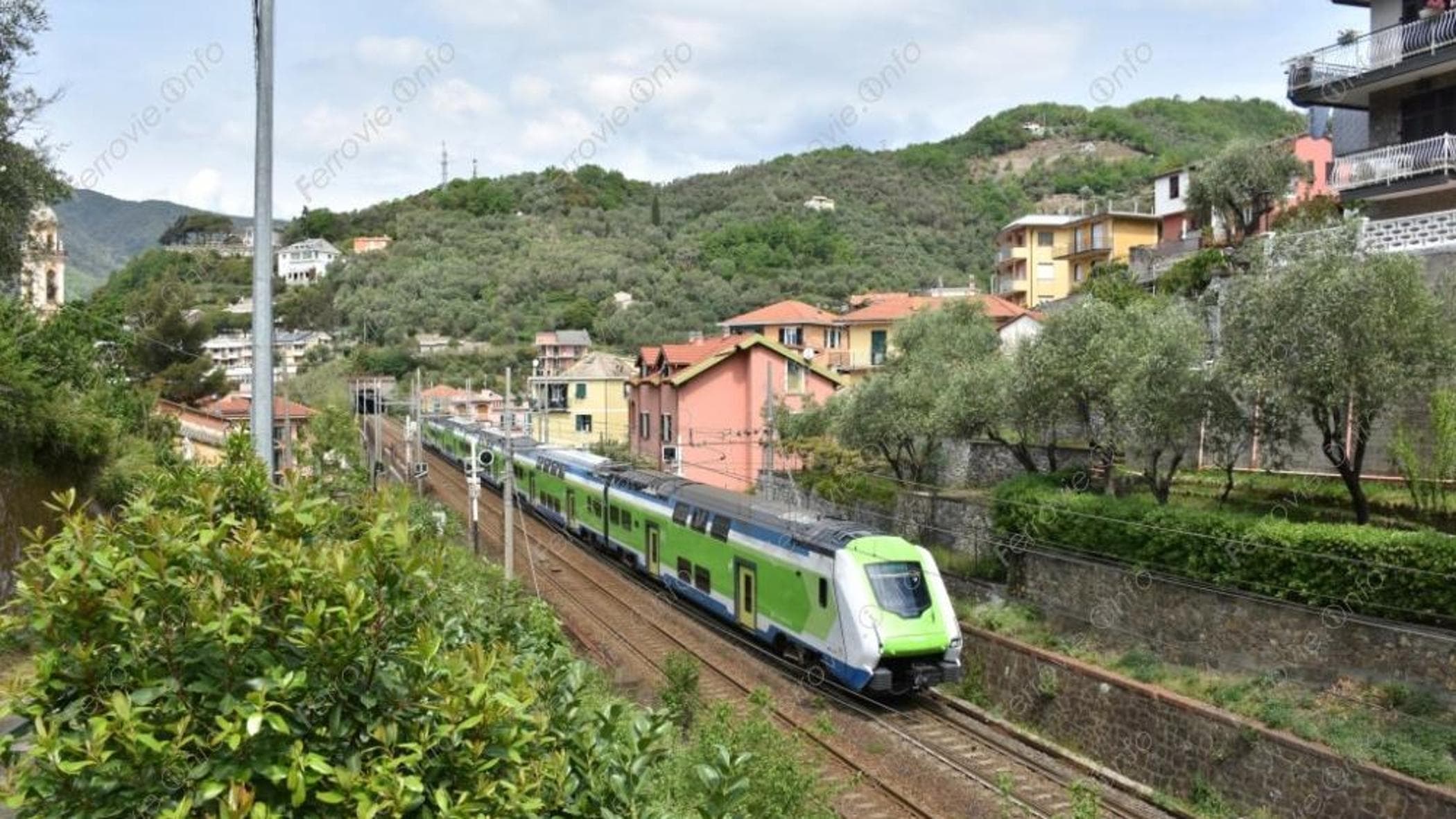 Treni, il ritorno del Freccia della Versilia: le fermate previste nel ...