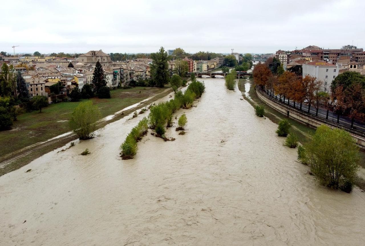 Parma voladora: il torrente in piena - foto - la Repubblica