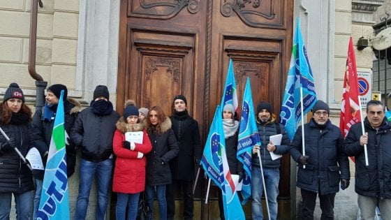 Torino, presidio dei dipendenti ex Eurofidi: "No al trasferimento a ...
