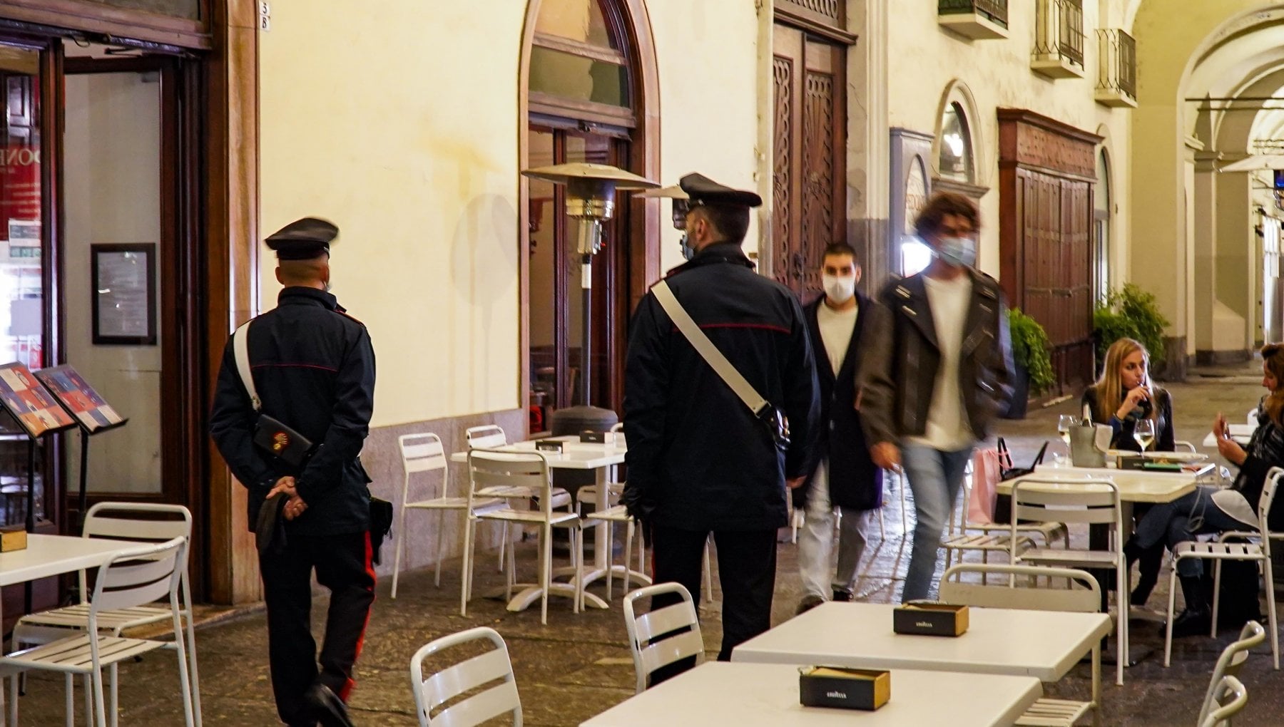 "All'ultimo venerdì in piazza Santa Giulia": il brindisi amaro della ...