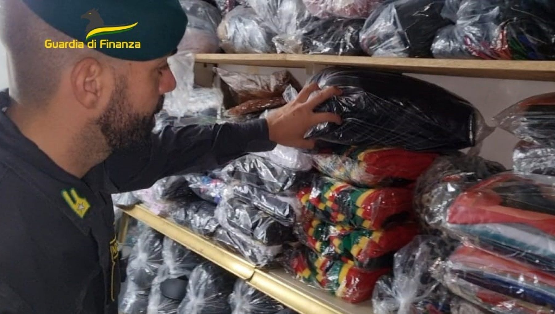 Il falso abbigliamento made in Italy era prodotto in Ucraina e in Cina ...