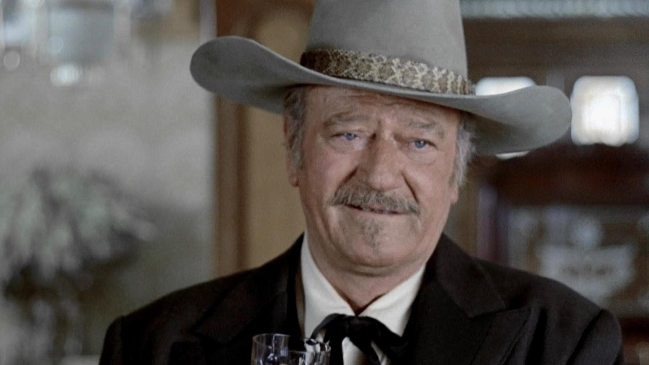 Guida pratica a John Wayne, il cowboy odiato da Stalin che non amava i ...