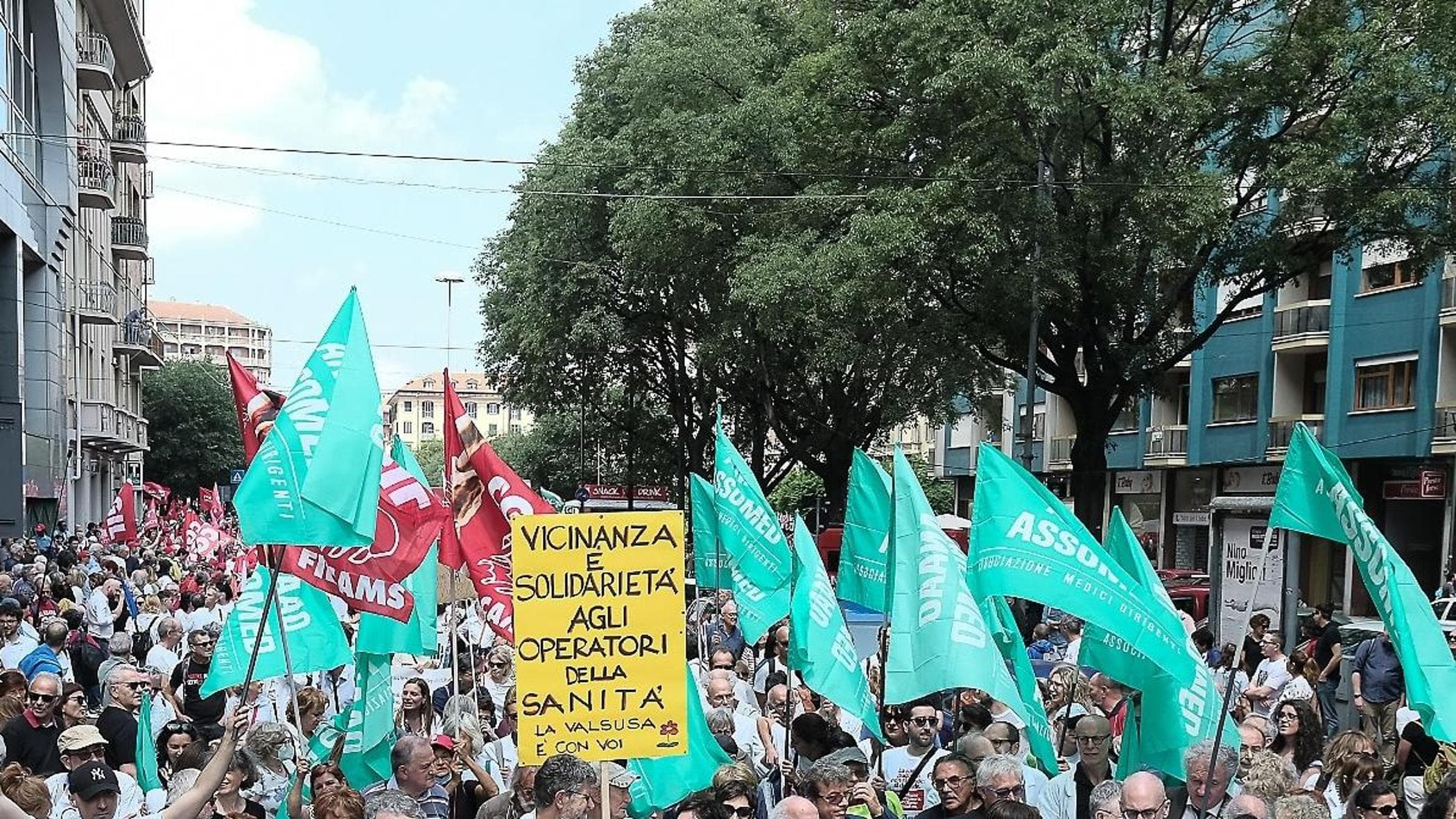 L’insostenibile vita da medico pubblico, sette su dieci pronti a ...