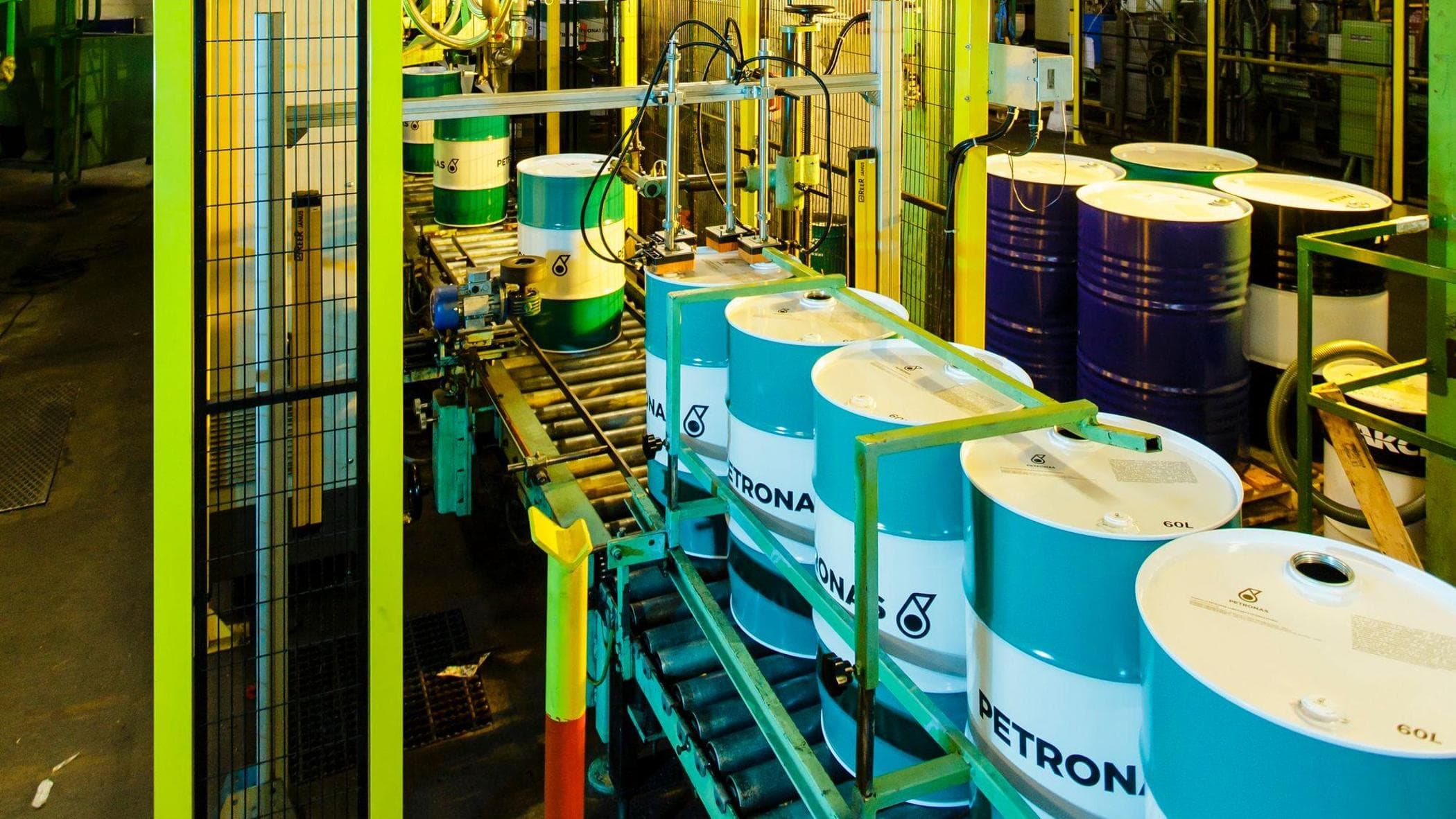 Petronas perde la commessa Selenia, posti di lavoro a rischio nel ...