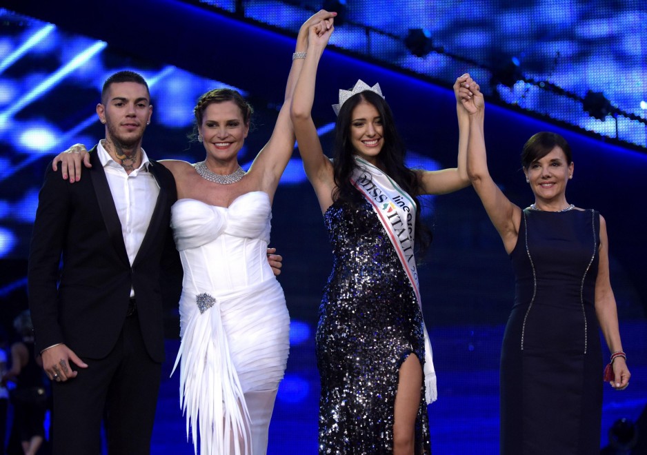 Miss Italia 2014: il fotoracconto della serata finale. Vince Clarissa ...