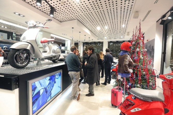 Show Piaggio al Motoplex Milano City Lounge - la Repubblica