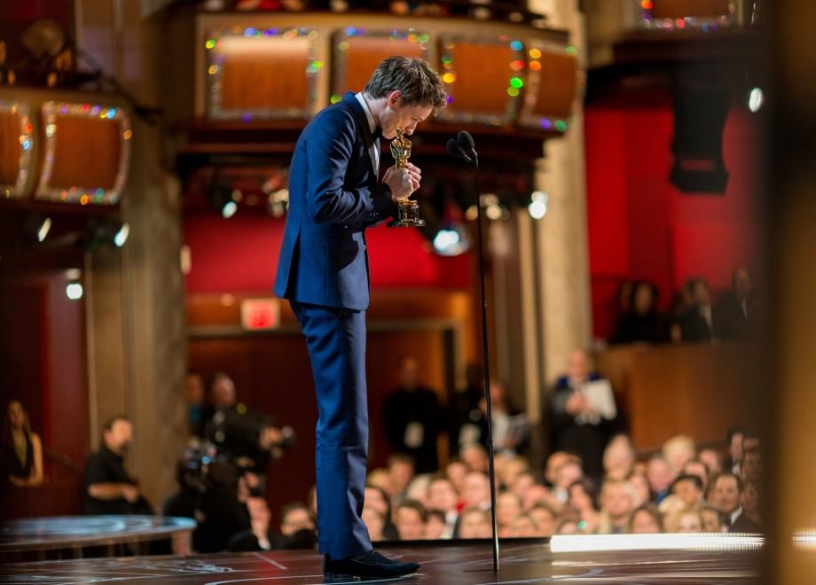 Eddie, la trasformazione dopo l'Oscar: Redmayne diventa una splendida ...