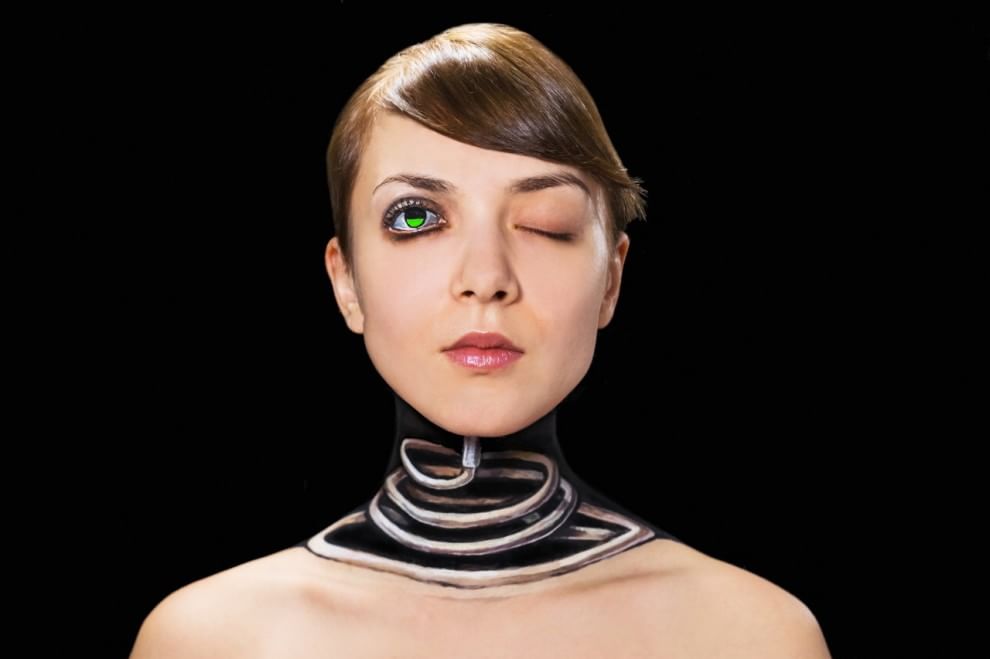 Il volto come tela: il body painting surreale di Hikaru Cho - la Repubblica
