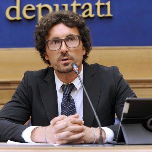 Danilo Toninelli: "Le modifiche all'Italicum servono ma ci opporremo al ...