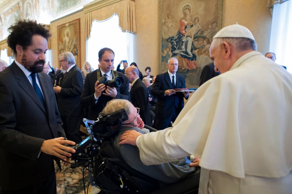 Chiesa e scienza a confronto: Papa Francesco incontra Stephen Hawking ...