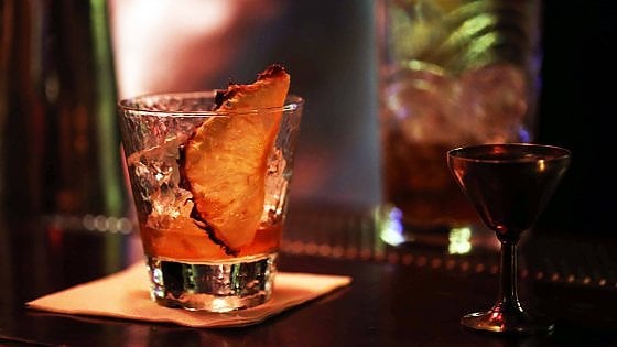L'Antiquario: il cocktail bar di Napoli del quale è difficile non ...