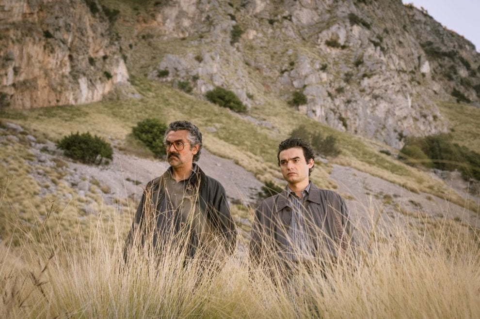 Francesco Montanari è 'Il cacciatore', la fiction in dodici episodi su ...