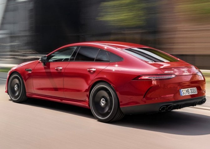 Mercedes-Benz AMG GT43 - la Repubblica