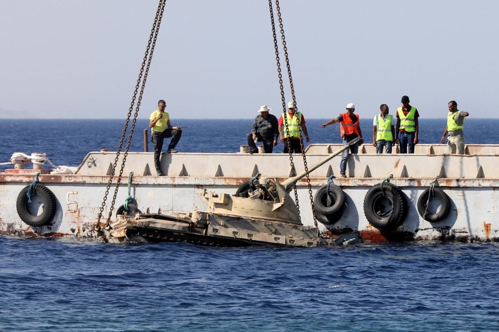 Giordania. Aqaba, il museo che non t'aspetti: veicoli militari sui ...