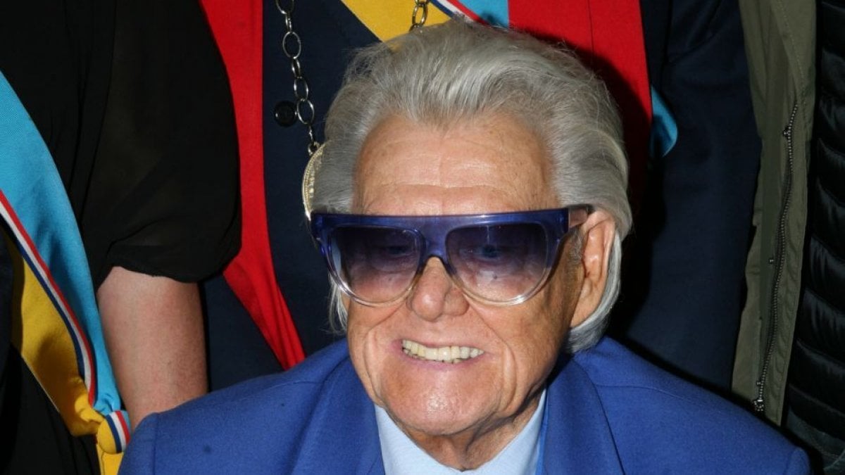È morto Michou, per 60 anni è stato il simbolo del cabaret parigino ...