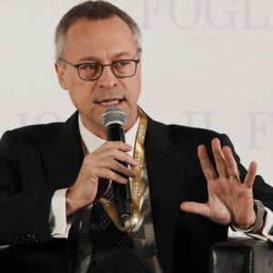 Bonomi, messaggio al governo: "Il 4 maggio è vicino, non c'è ancora un ...
