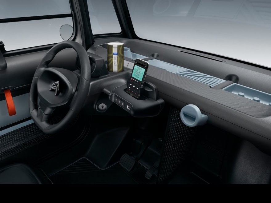 Citroën Ami interni - la Repubblica