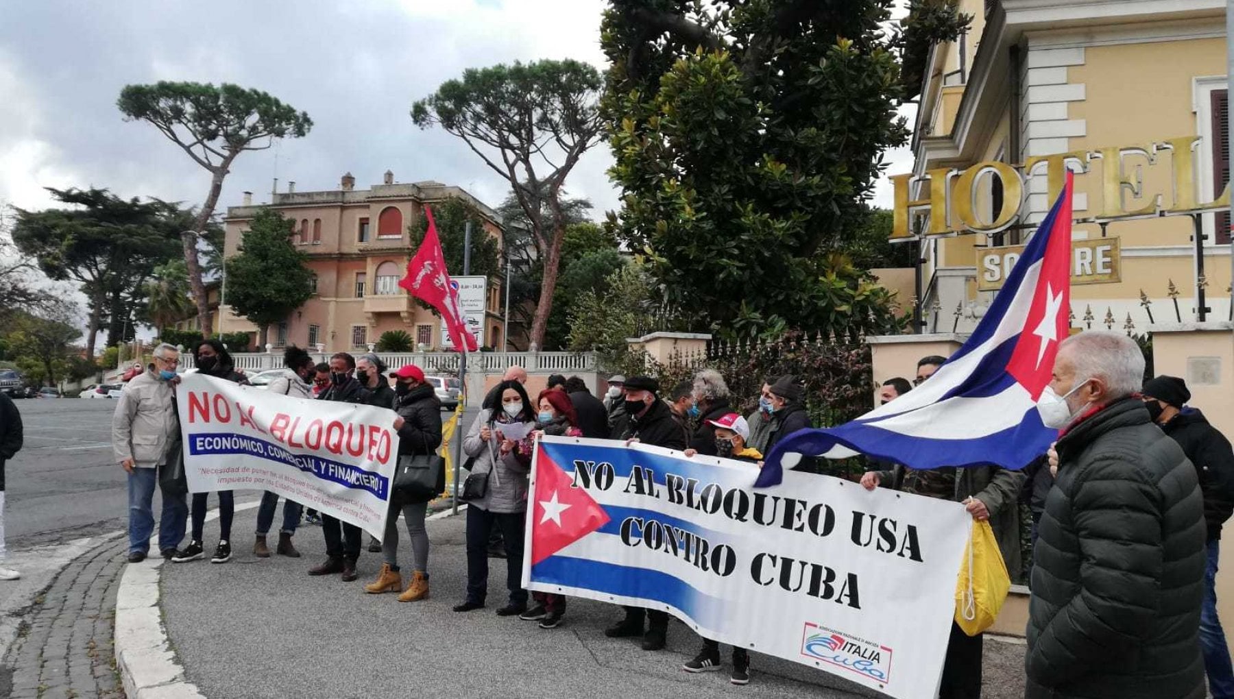 Cuba, la manifestazione di solidarietà dei cubani residenti in Italia ...
