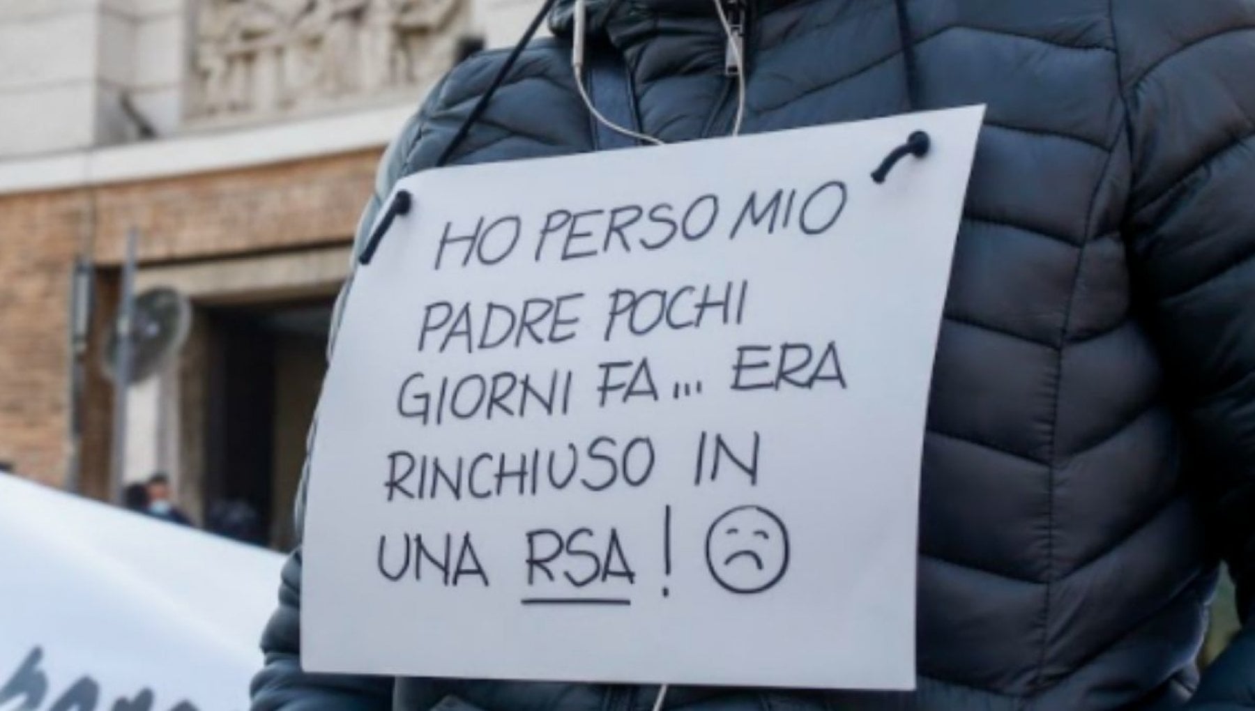 Pandemia, tutti i diritti violati nelle RSA italiane: un dossier di ...