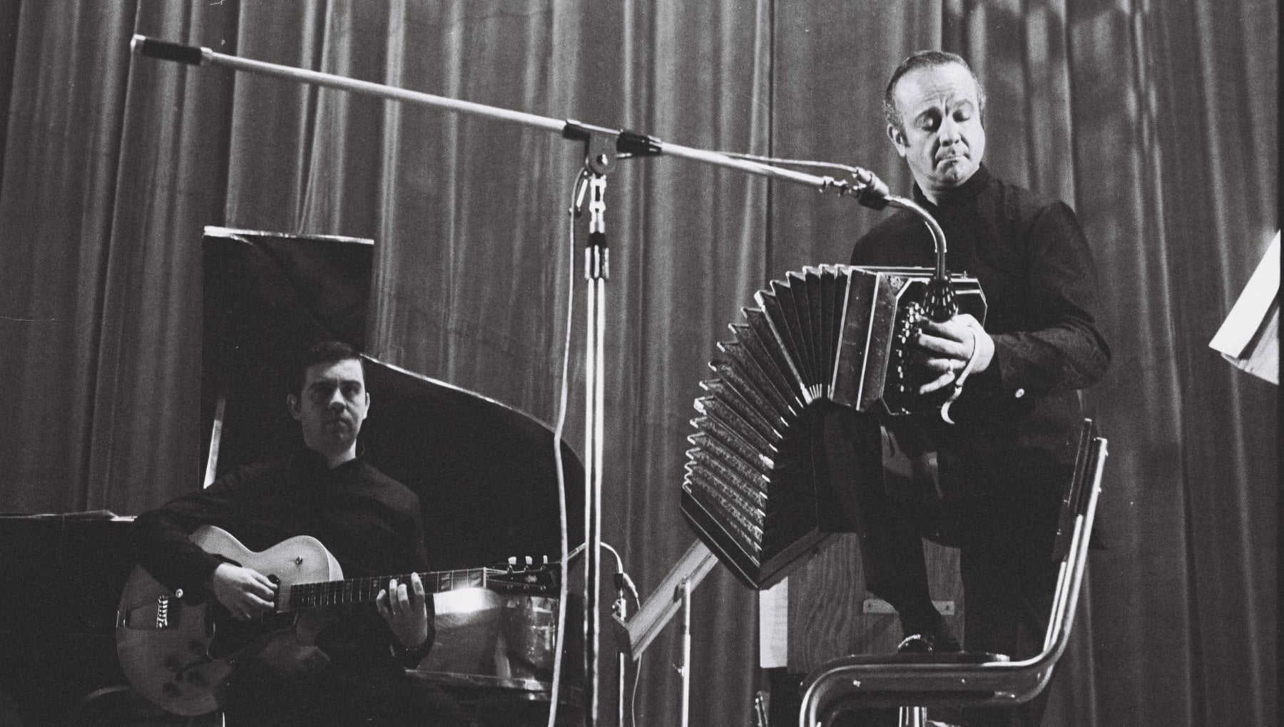 Astor Piazzolla: chi è il maestro del tango che avrebbe compiuto 100 ...