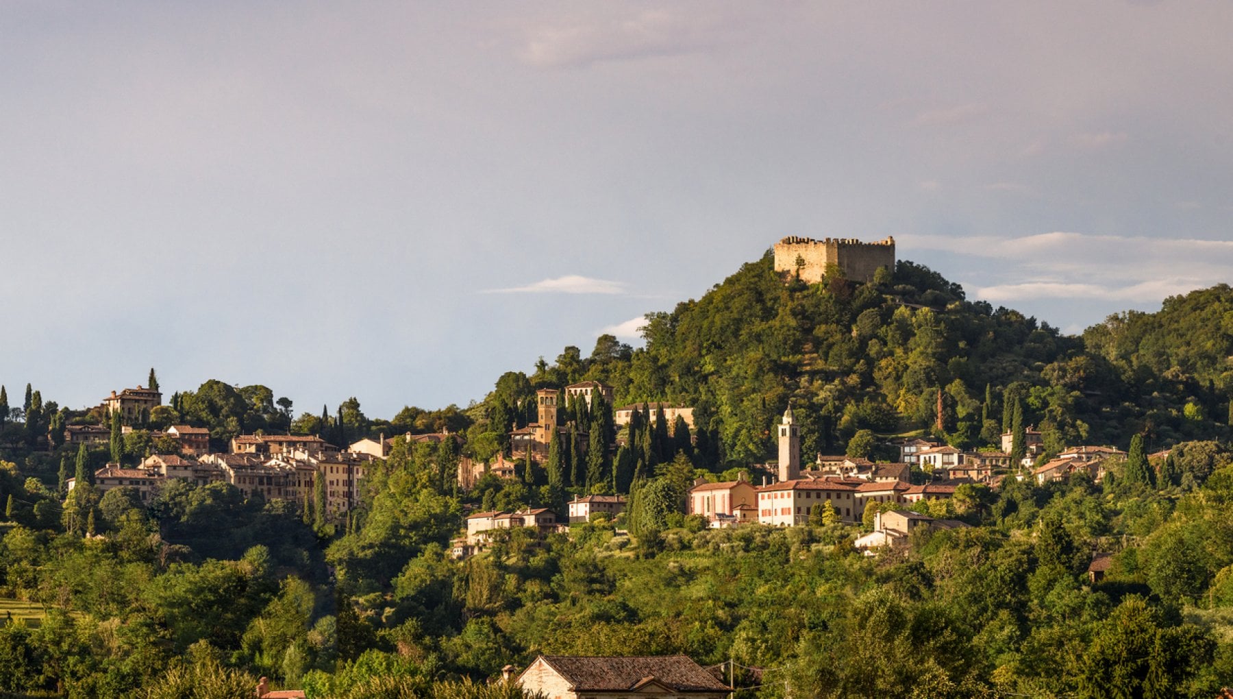 Asolo, il paradiso delle passeggiate immerso nella natura dei Colli ...