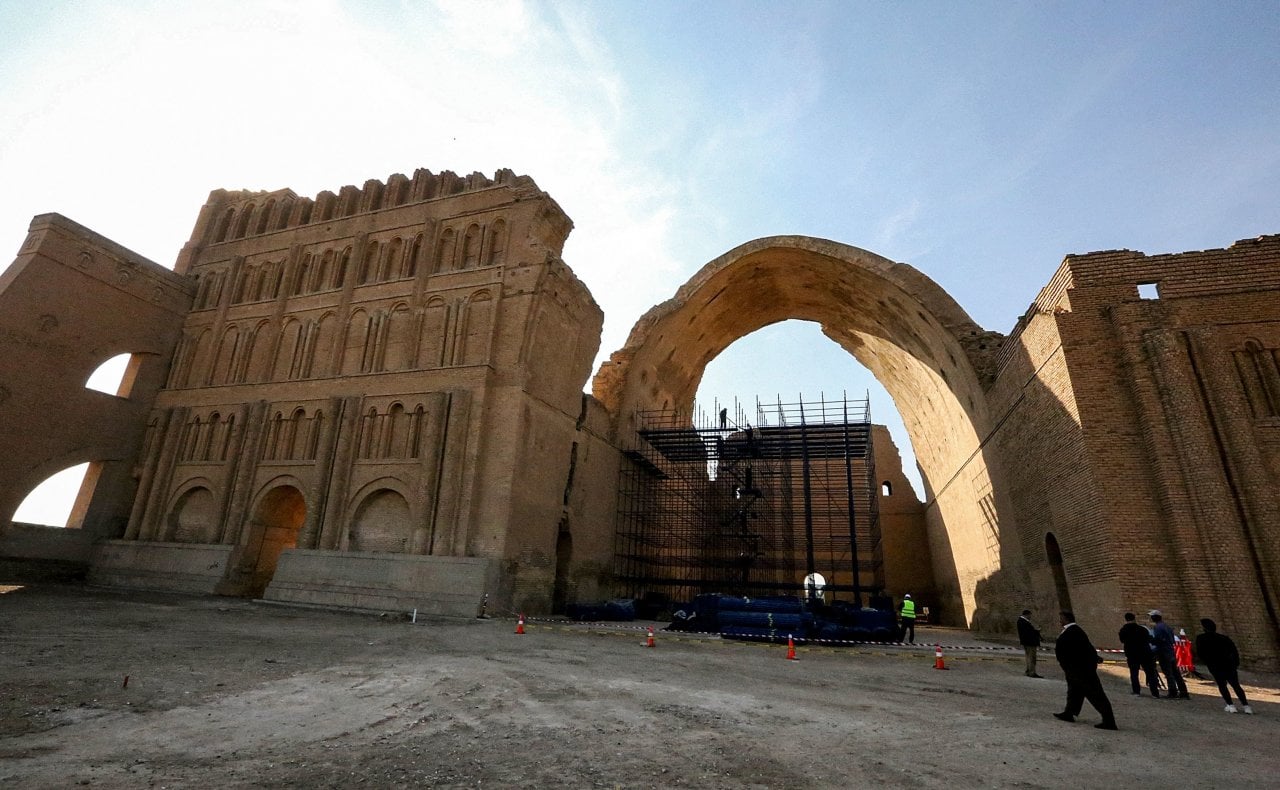 Iraq, il restauro dell'arco di Ctesifonte, antica capitale persiana ...