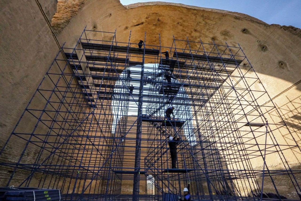 Iraq, il restauro dell'arco di Ctesifonte, antica capitale persiana ...