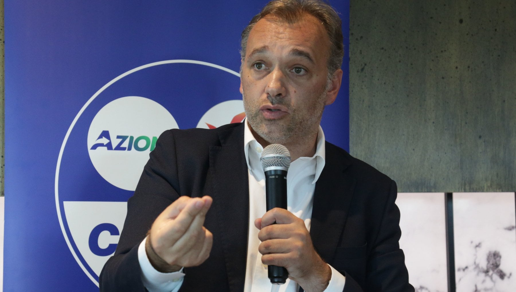 La versione di Richetti: “L’ho vista due volte poi l’ho allontanata ...