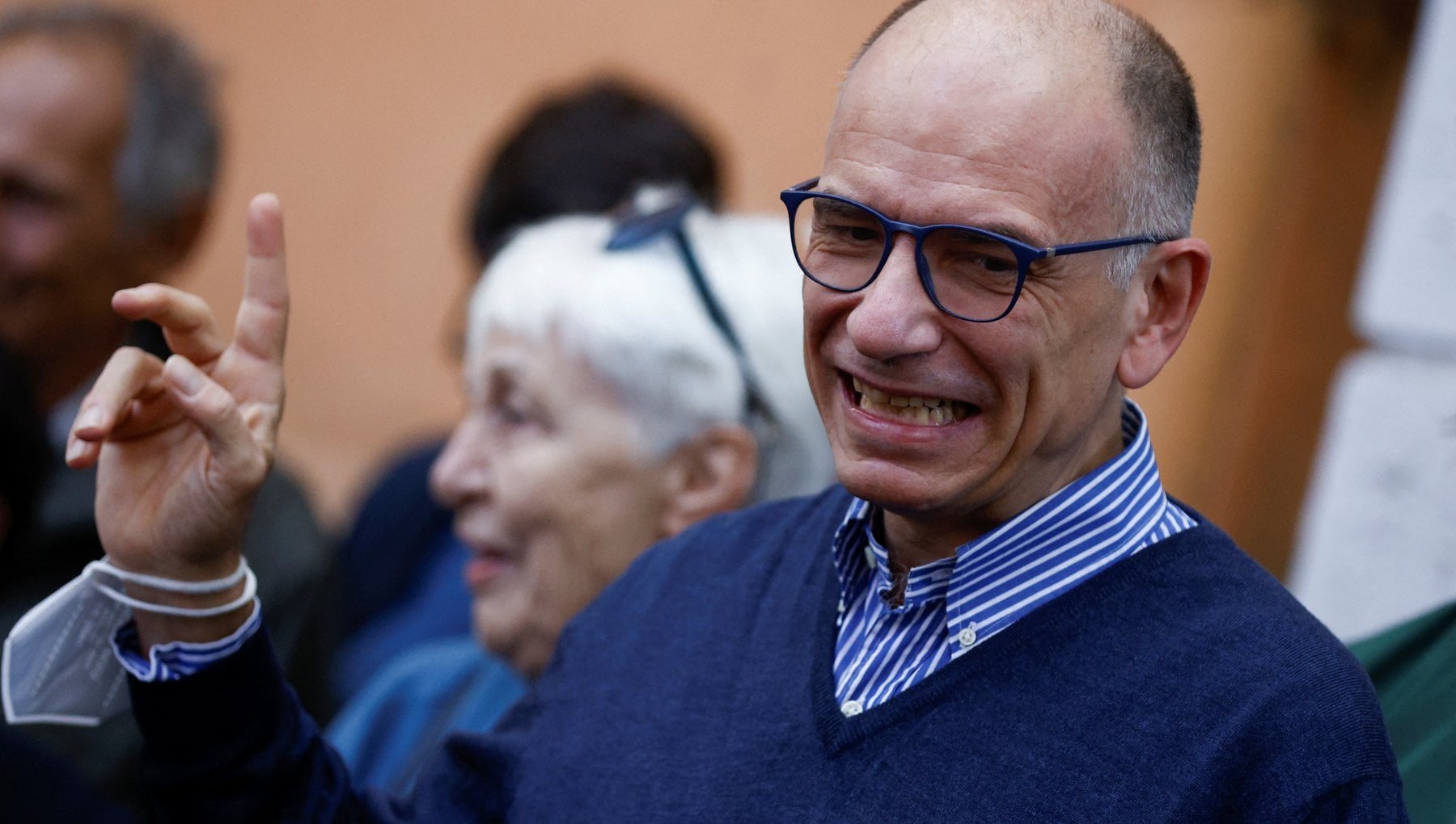 Enrico Letta Ora Nei Guai Pronti Gli Sfidanti Alla Segreteria Si 