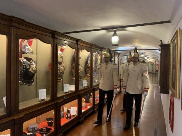 Storie di Storia, un viaggio dietro le quinte dei corazzieri - la ...