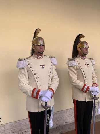 Storie di Storia, un viaggio dietro le quinte dei corazzieri - la ...