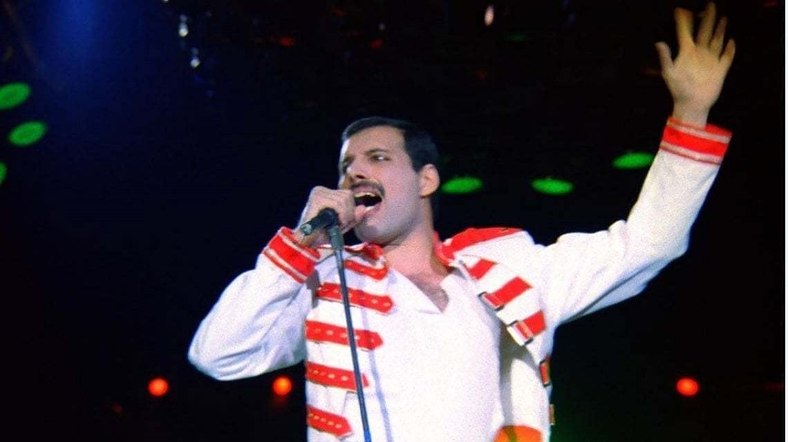 Freddie Mercury, a 31 anni dalla morte la nuova biografia sui Queen ...