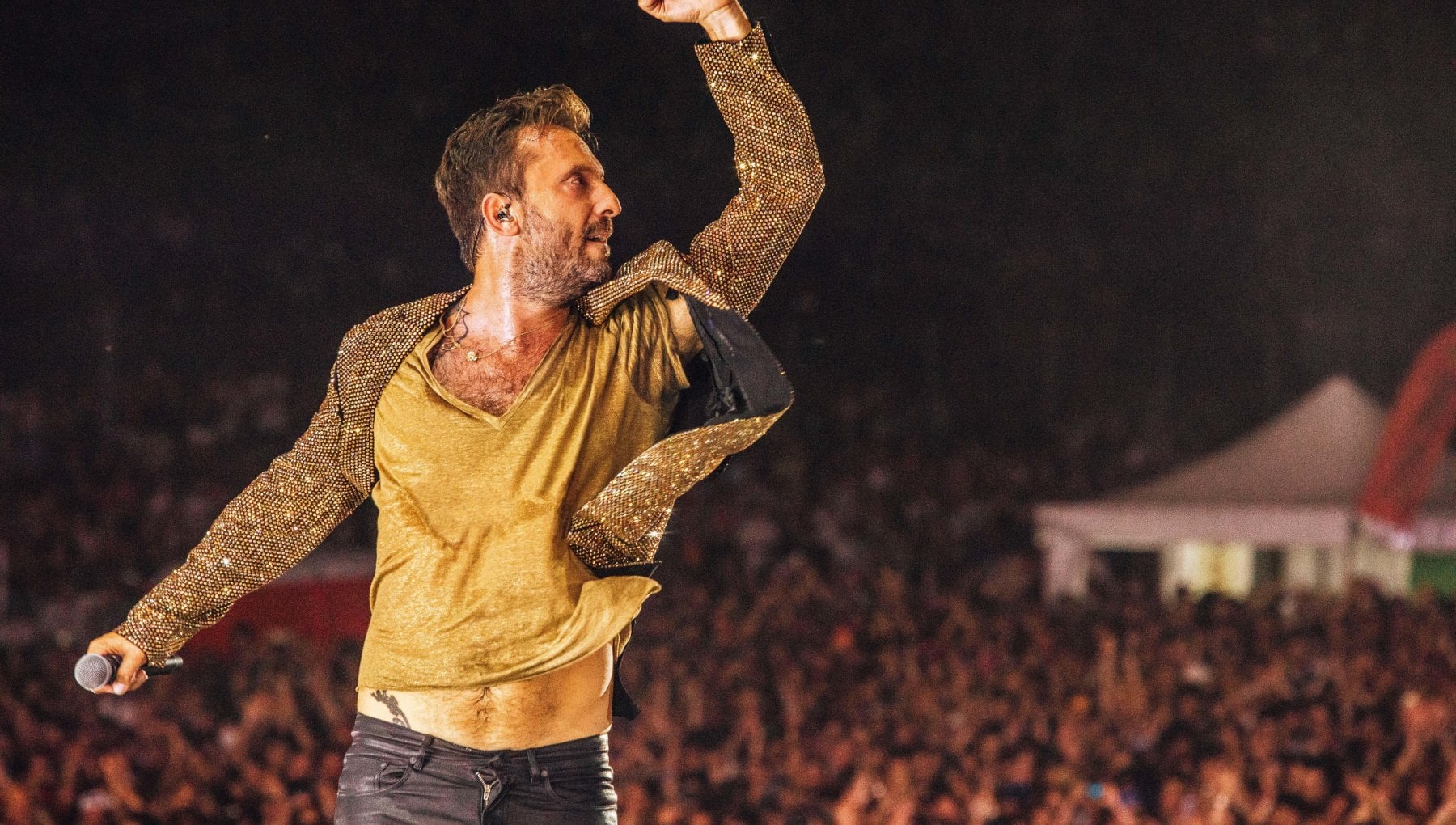 Cesare Cremonini: "Sono un solitario malinconico che sa stare tra la ...