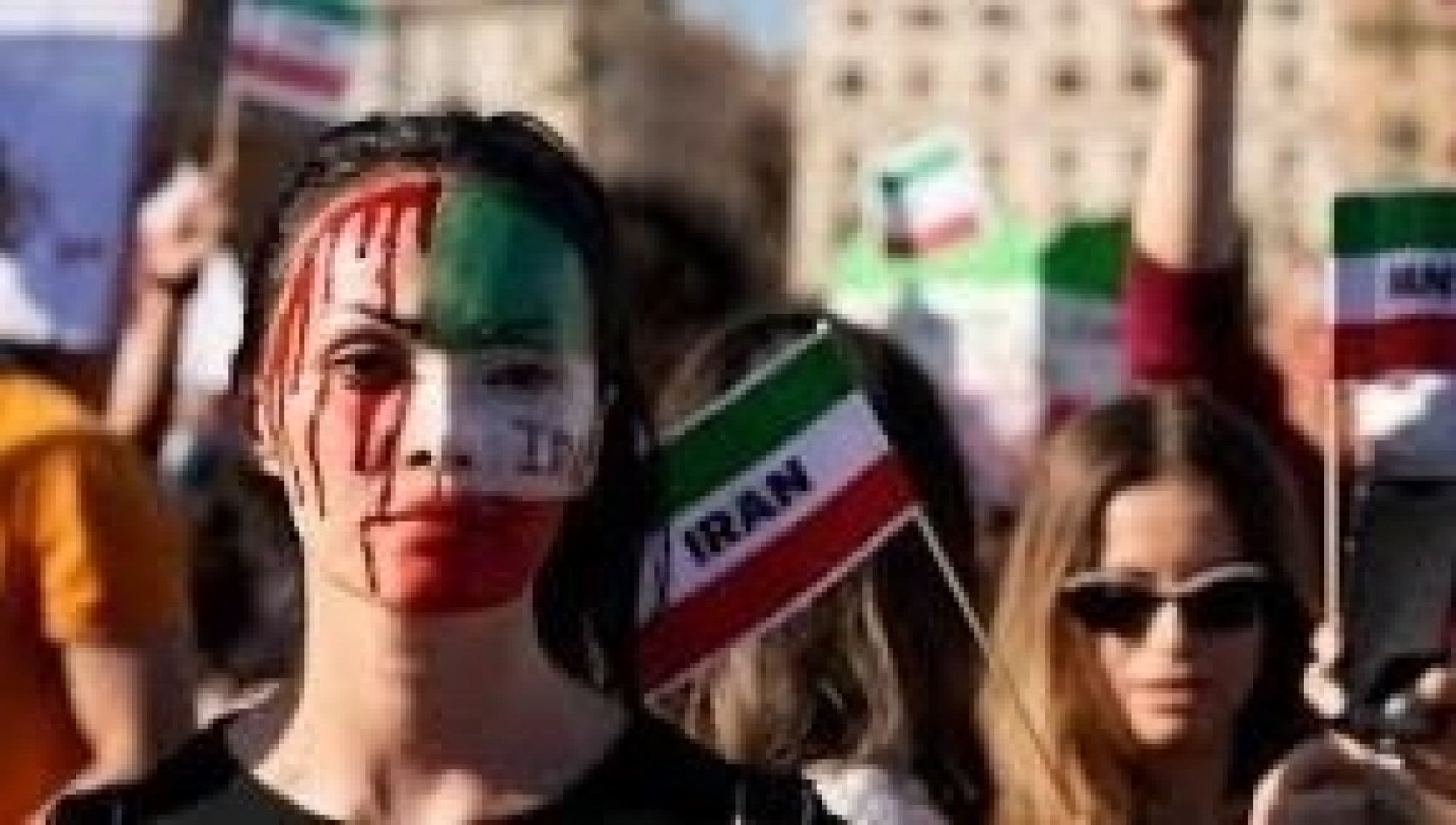 Teheran, "Donna Vita Libertà": la petizione per la liberazione del ...