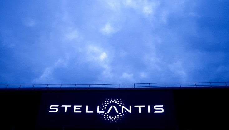 Stellantis riorganizza i finanziamenti e il leasing auto in Europa - la ...