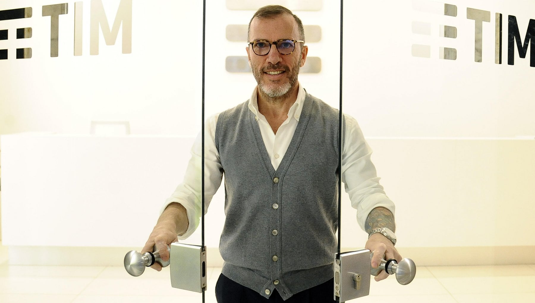 Tim, cessione della rete "prima opzione ma a prezzo equo" - la Repubblica
