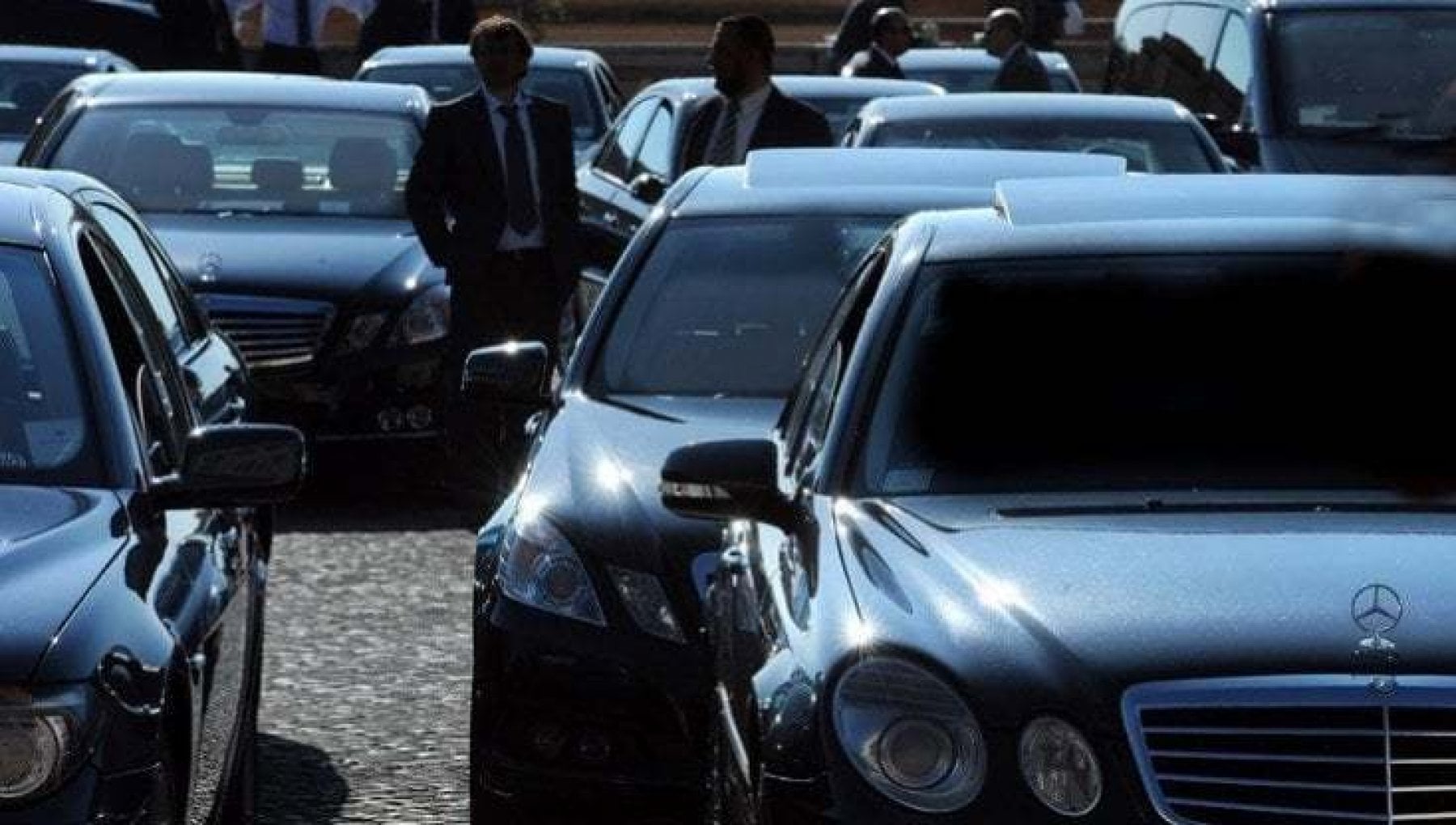 Auto blu in ritirata: dal 2011 sono più che dimezzate - la Repubblica
