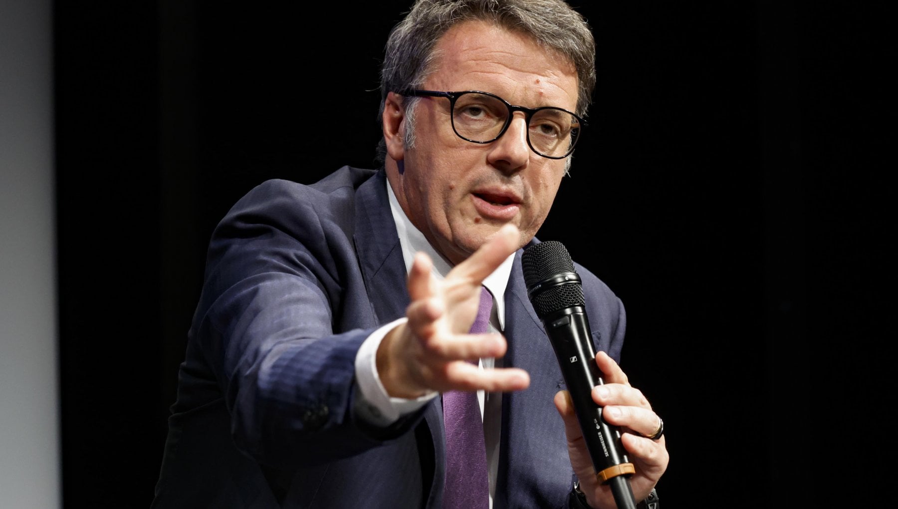 Renzi: “Non sono io il royal baby. Il futuro di Forza Italia ...
