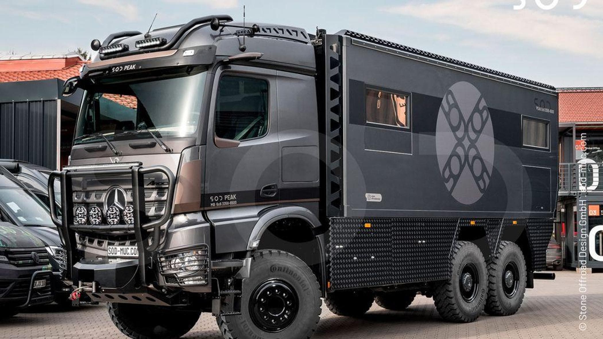 Sod Peak 6X6, il camion pesante che diventa camper con potenza (e ...