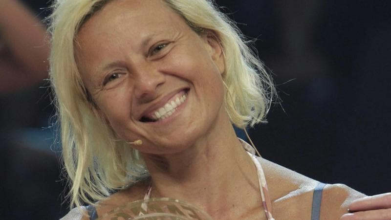 Antonella Elia: “I miei 60 anni da ‘oca’ ma il successo nasconde dolore ...