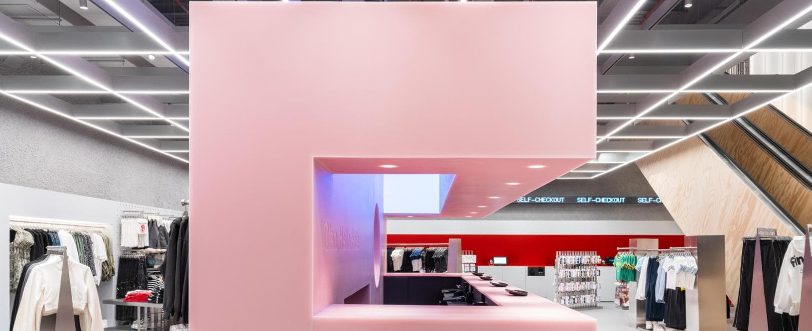 Metà fisico, metà digitale. Per far shopping, incontrare e divertirsi ...