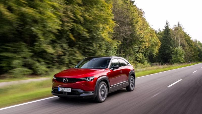 L’altra sfida di Mazda, ecco il nuovo crossover che viaggia in ...
