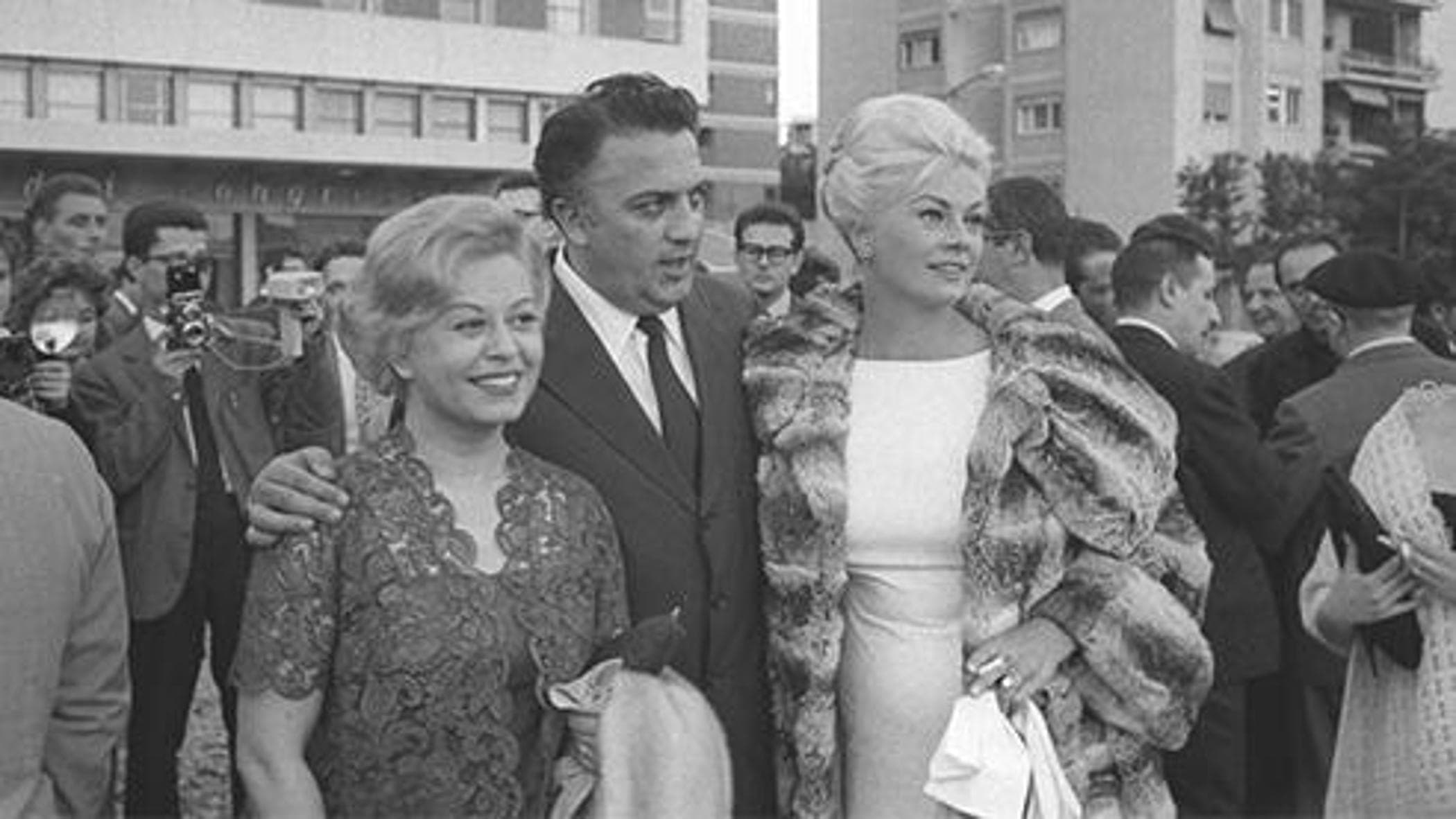 Rimini ricorda Fellini con una cerimonia e i musei gratis - la Repubblica