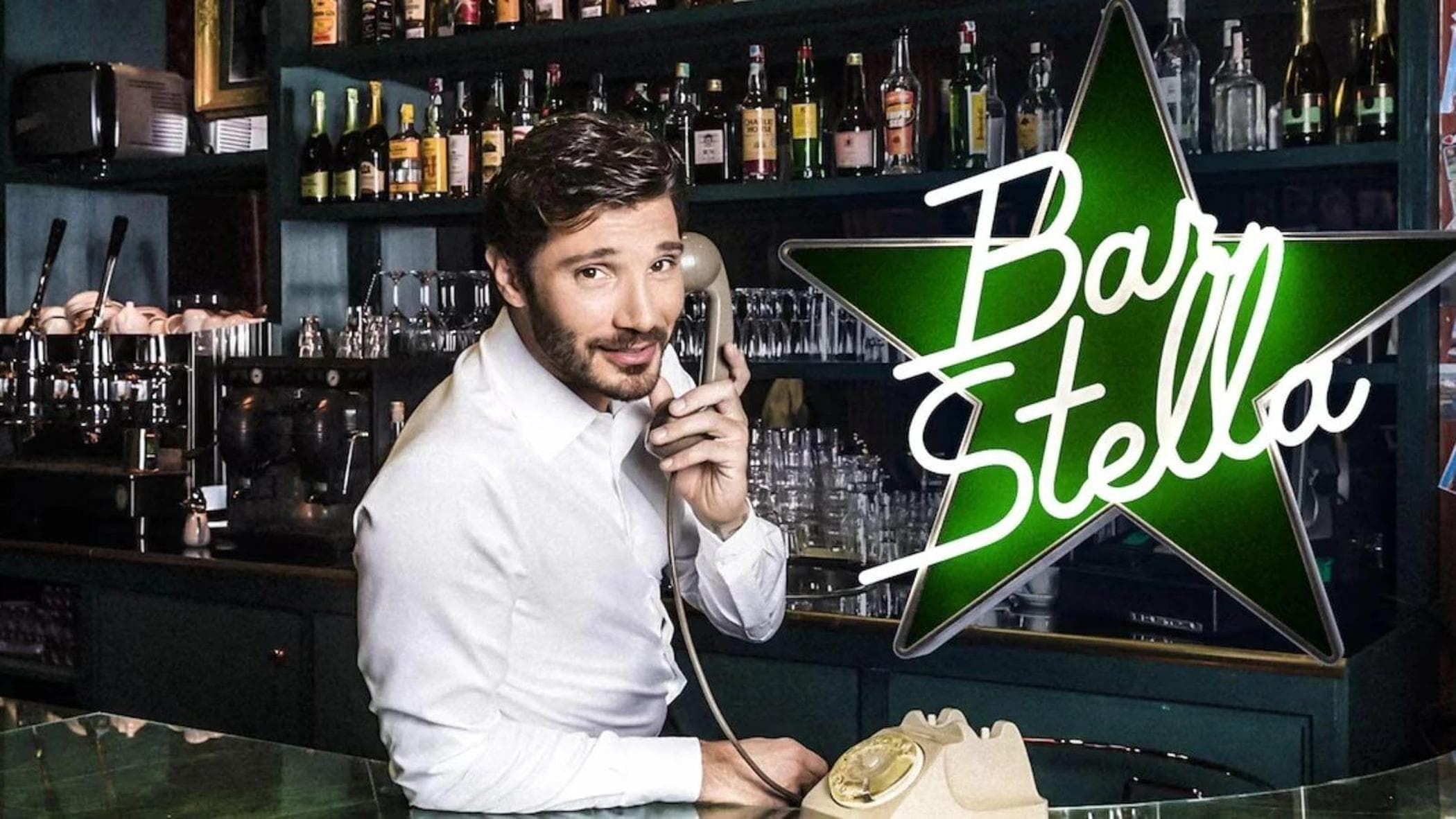 Al ‘Bar Stella’, comici e musica sono serviti da Stefano De Martino ...