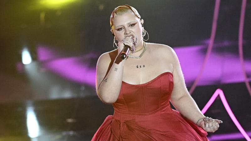 Tutte le dediche dal palco di Sanremo. Da Emma a Gazzelle, da Angelina ...